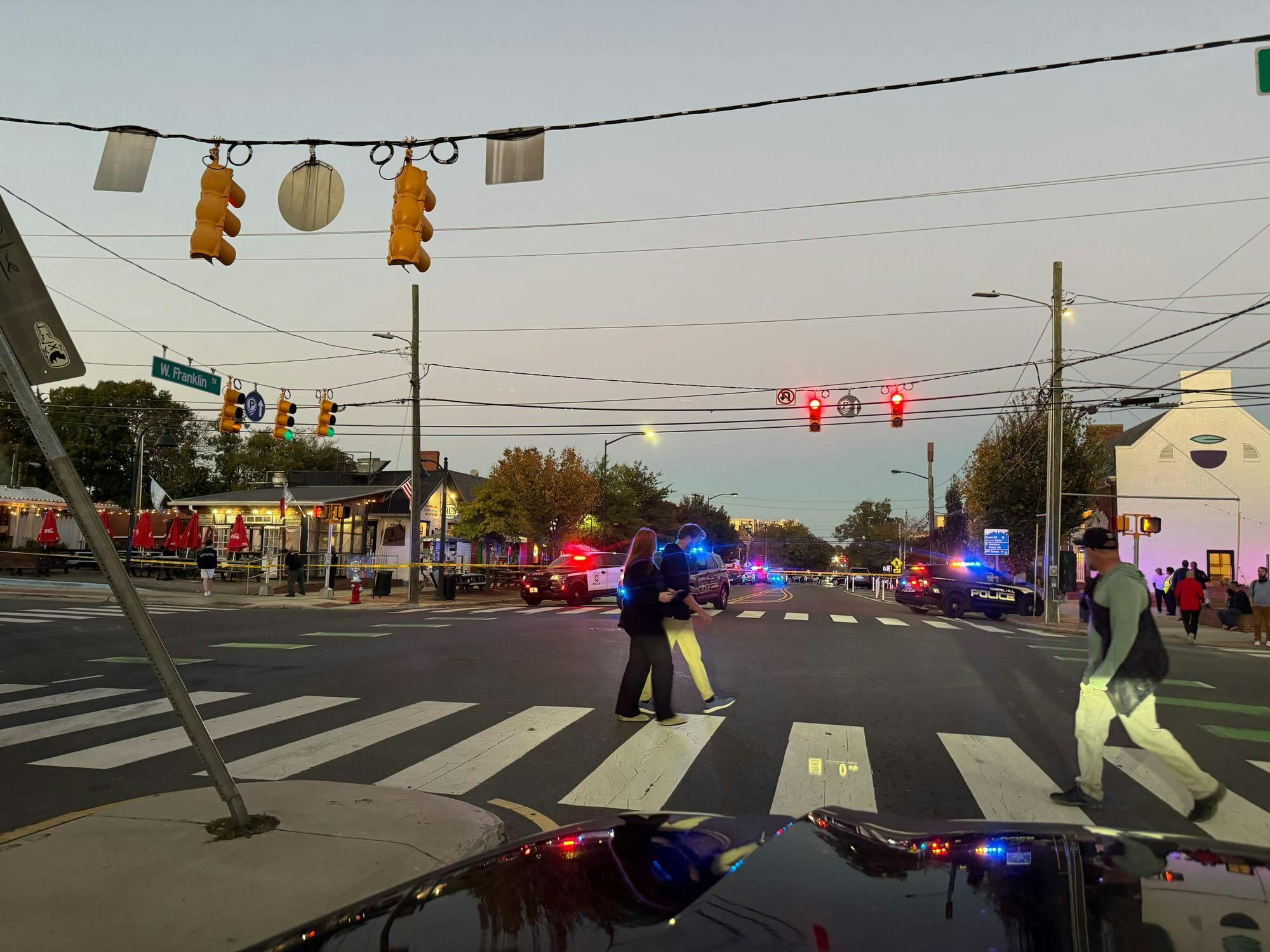 Suspect in custody after shooting at intersection of Franklin and ...