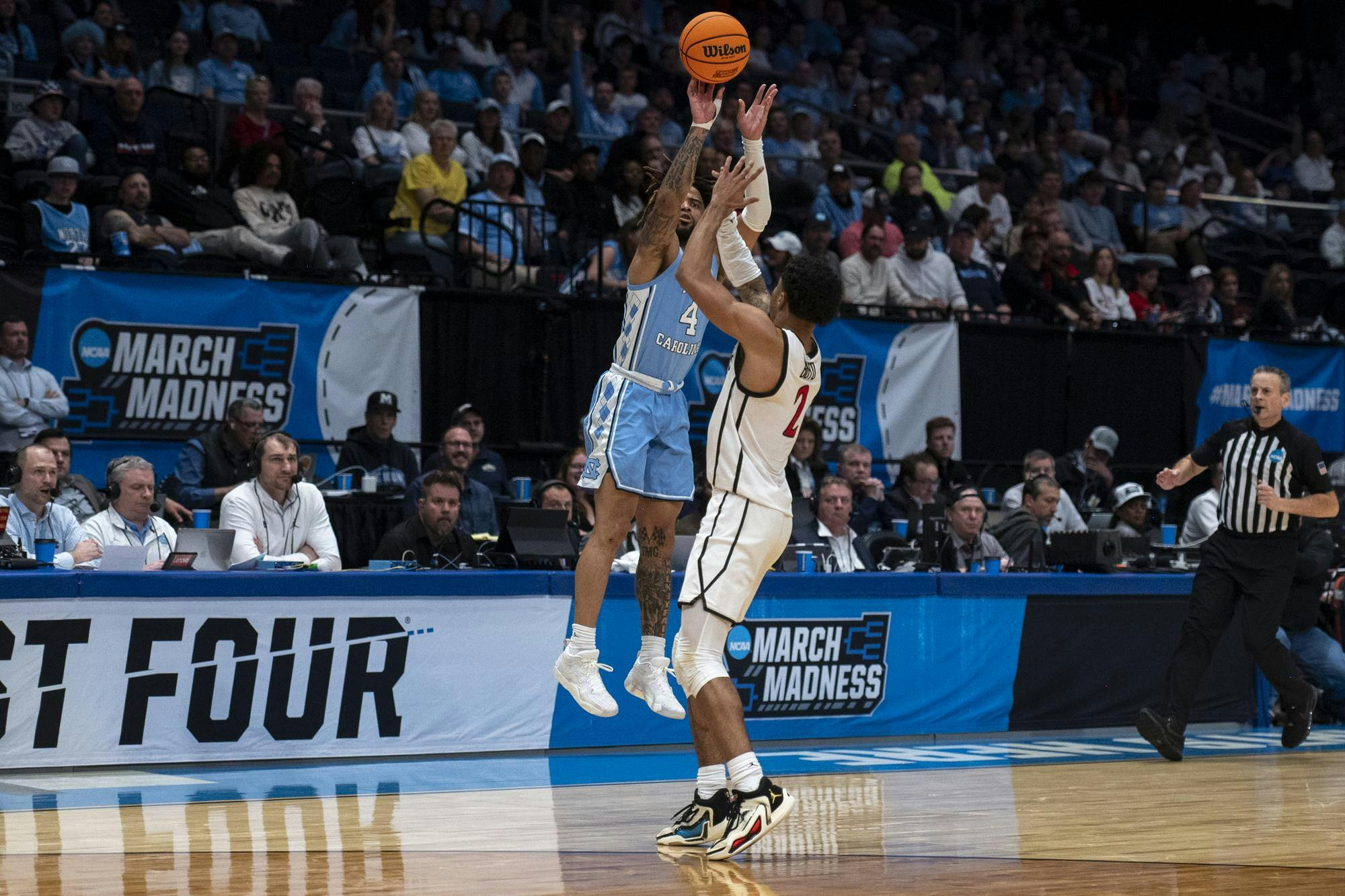'Last go-around': RJ Davis scores 26 points, perfect from three to rout ...