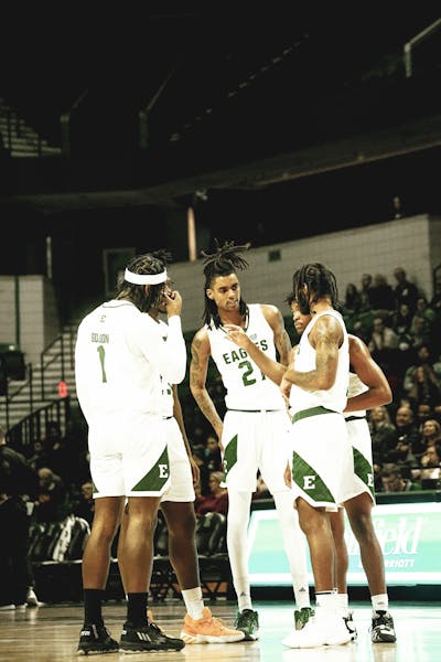 Bates puts on show to lead Eagles in 62-56 comeback win over Central ...