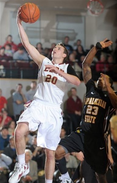 Lady Phoenix Beat Winston Salem State, 73-68 - Elon News Network