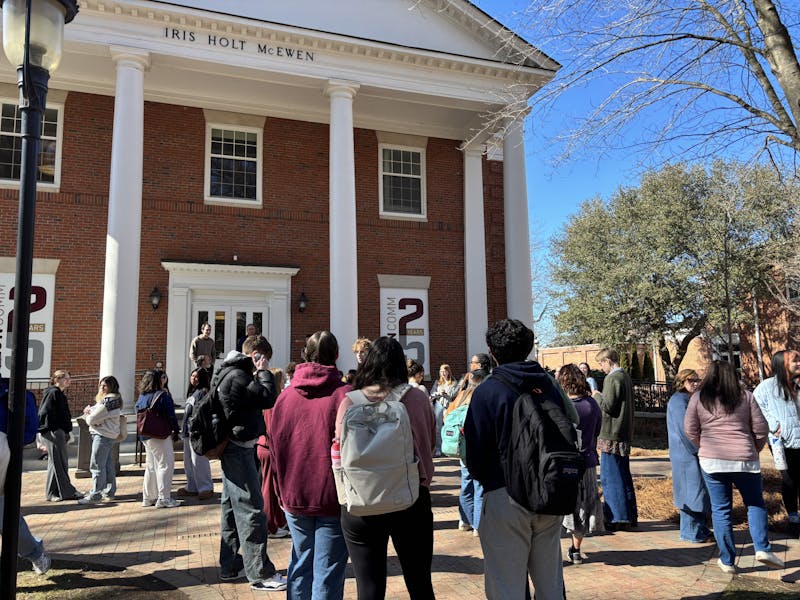 Elon School of Communications evacuated due to mini-fridge malfunction ...