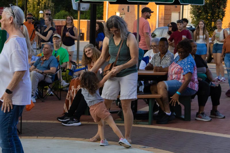 Town of Elon block party builds community between residents, students ...