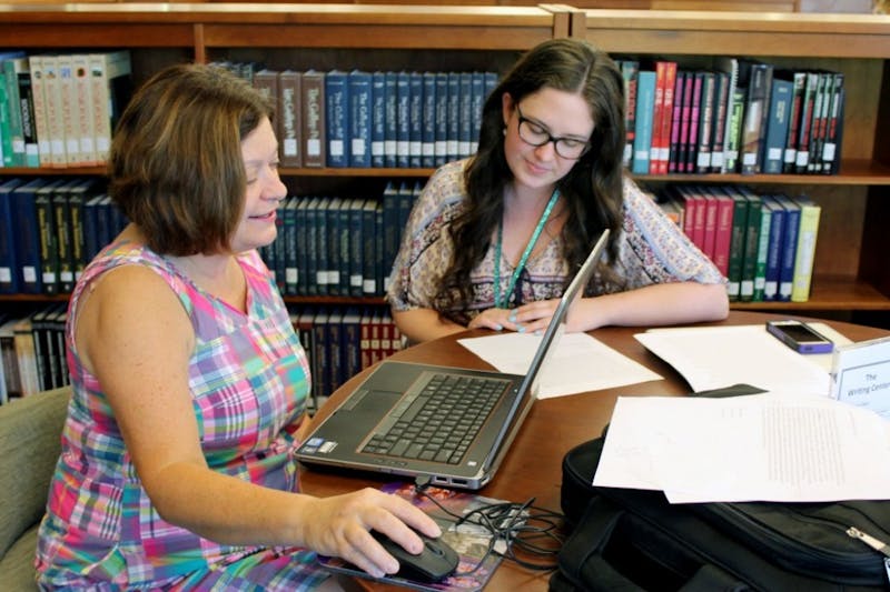 Writing Center adapts to deal with growth - Elon News Network