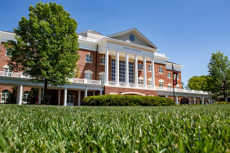 Elon University increases amount of fellows for 2024-25 academic year ...
