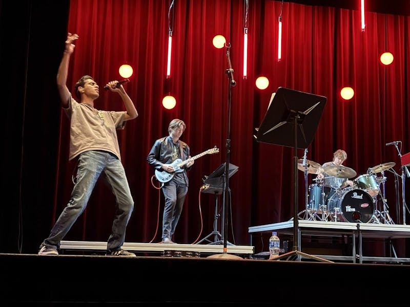 Elon Electric Ensemble showcases songwriting talent in Fall Songwriter ...