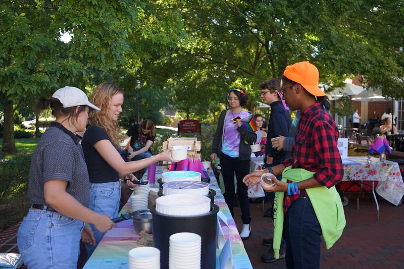 Elon community, GLC celebrate Bisexual Awareness Week on campus - Elon ...