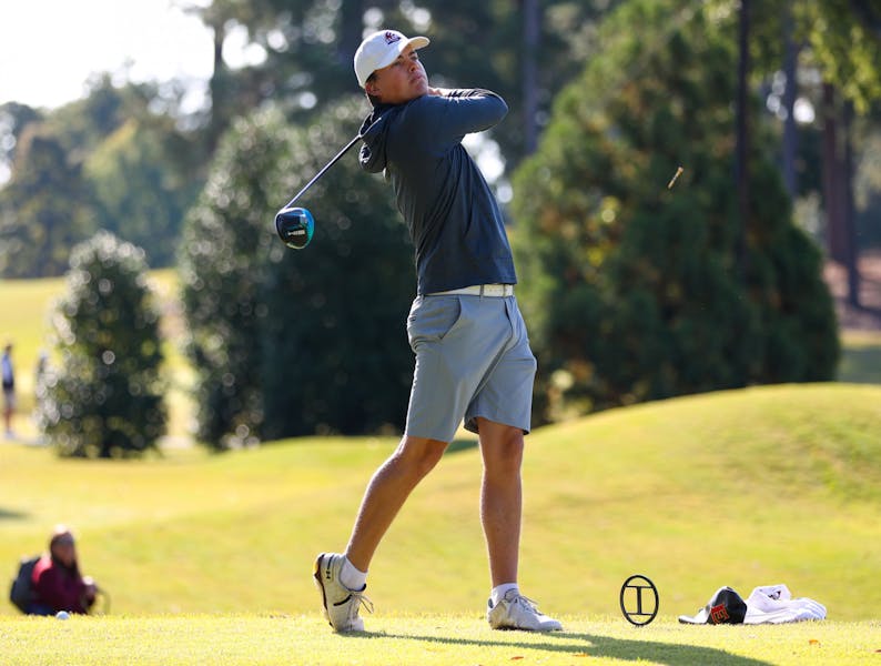 Elon University men’s golf defends Phoenix Invitational title - Elon ...
