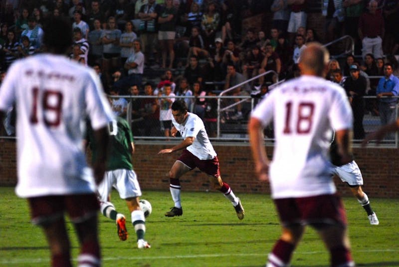Men's soccer pulls off monumental upset over No. 6 UNC-Charlotte - Elon ...