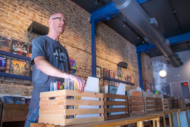 Hi Fi in Graham combines love for beer, records - Elon News Network