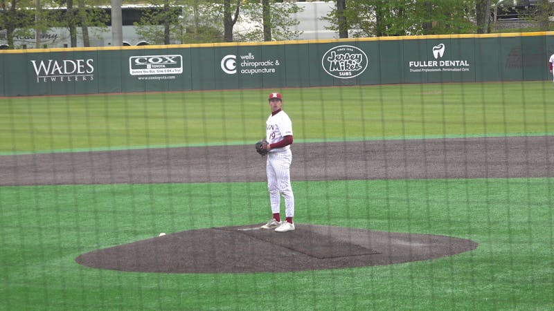 Elon University baseball flys high, low against Towson - Elon News Network
