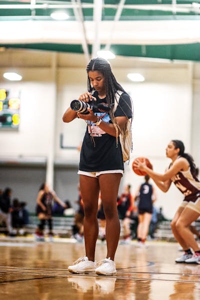 Henson: on the court, behind the lens - The Echo