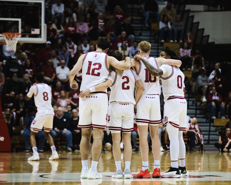 COLUMN: Indiana men’s basketball slightly recovers from dismal Battle 4 ...