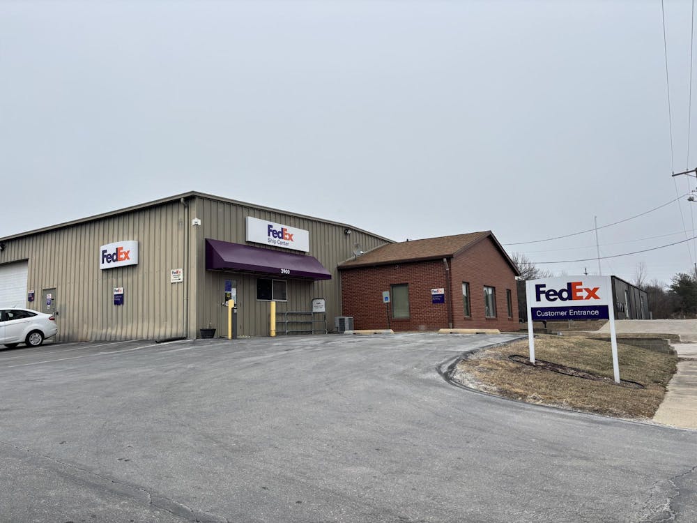 FedEx to close Bloomington ship center, raising concerns over local job ...