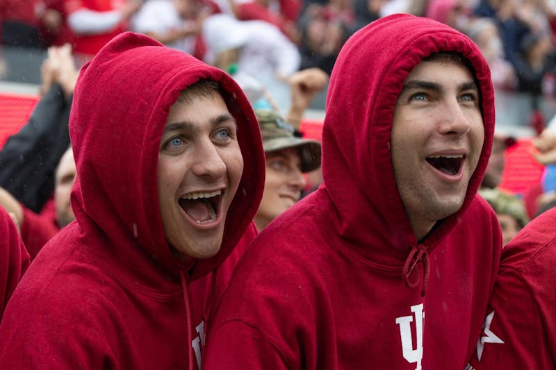 PHOTOS: Hoosier fans support IU football despite the rain - Indiana ...