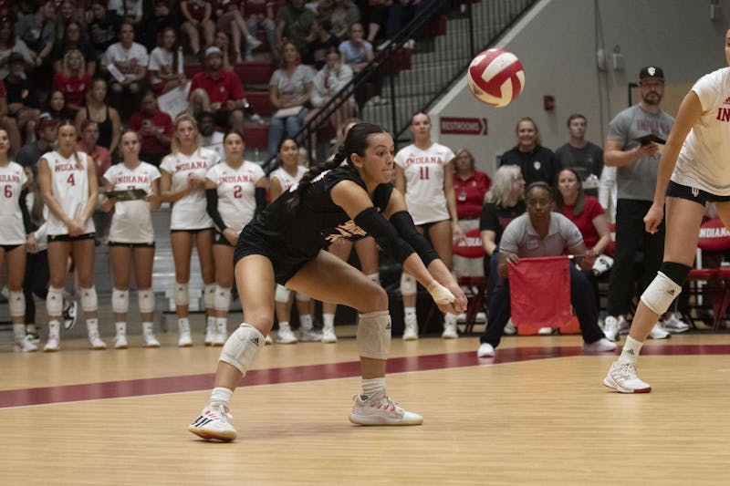 Indiana volleyball wins final regular season match at Michigan, ties ...