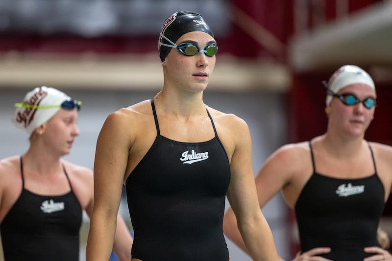 No. 6 Indiana women’s swimming and diving falls to No. 10 Louisville ...