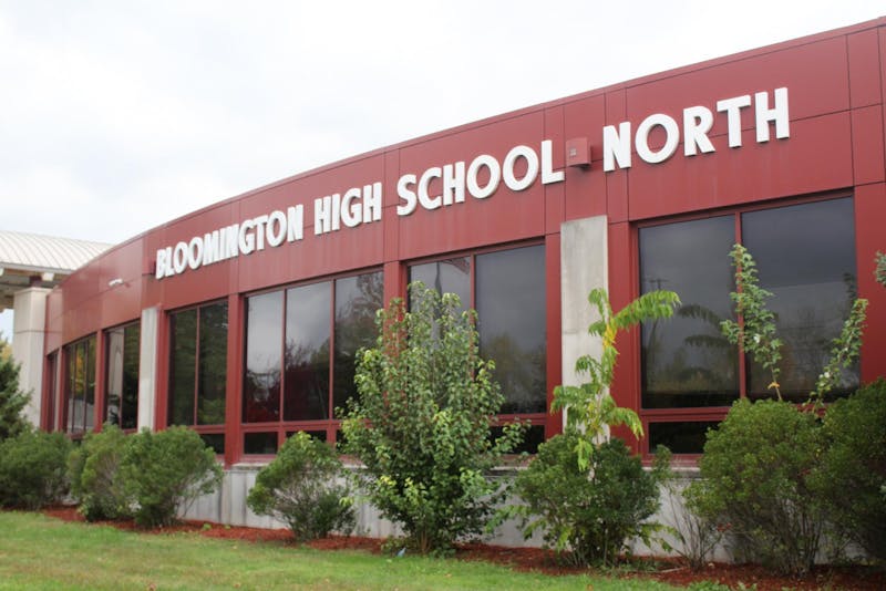 MCCSC teacher, staff bargaining agreements increase salaries, add leave ...