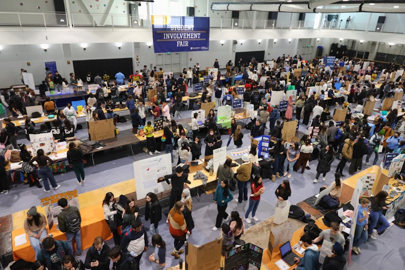 University hosts spring Student Involvement Fair with decreased turnout ...