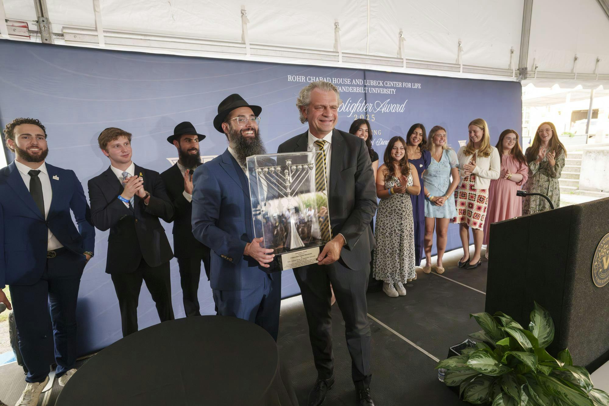 The Rohr Chabad House at Vanderbilt University honored Chancellor ...