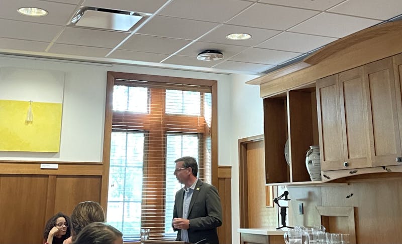 South Bend Mayor Mueller speaks at Geddes Hall on environment ...