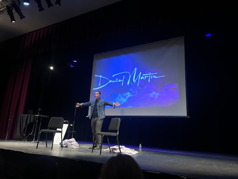 Magician Daniel Martin wows audience at Smick @ Nite performance - The ...