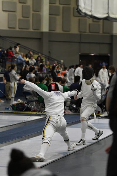 Fencing wins duals at Northwestern - The Observer