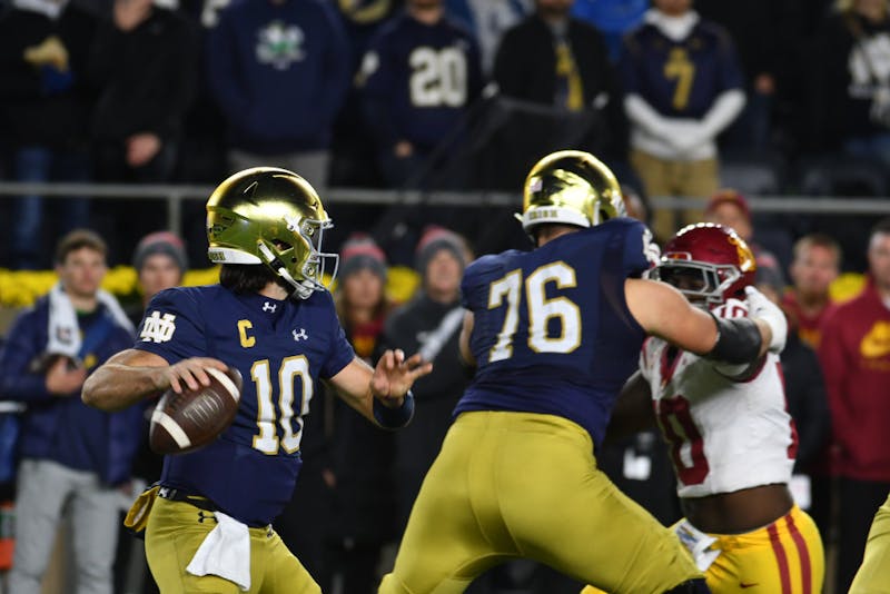 Joe Alt ‘brings it from all facets,’ leading offensive line on and off ...