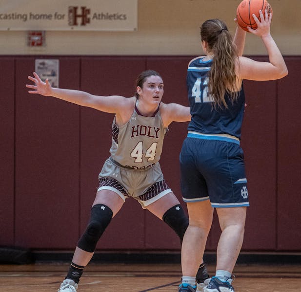 Saints have mixed results against Indiana Northwest - The Observer