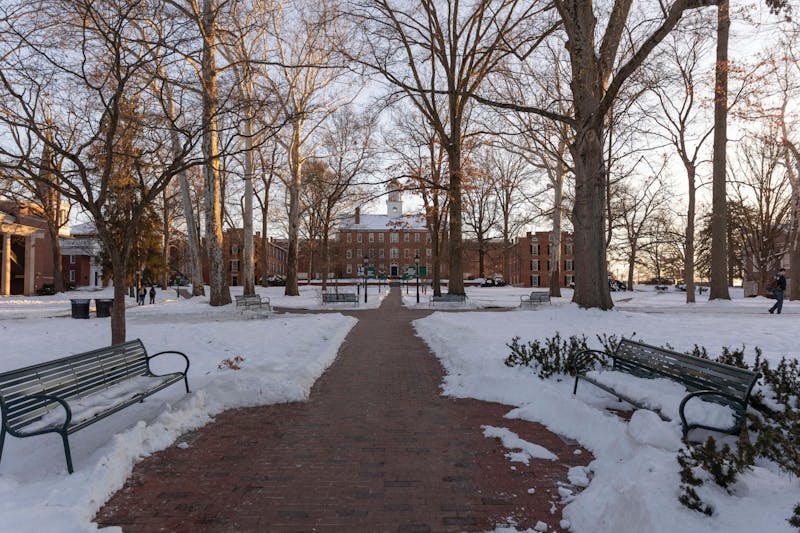 Heavy snow, cold weather hit Athens - The Post