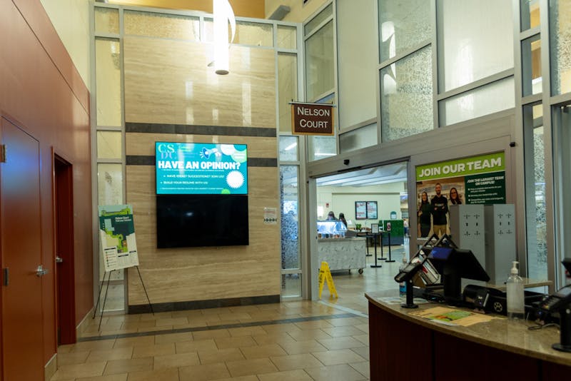 Student Senate initiative aims to put indoor farms in dining halls ...