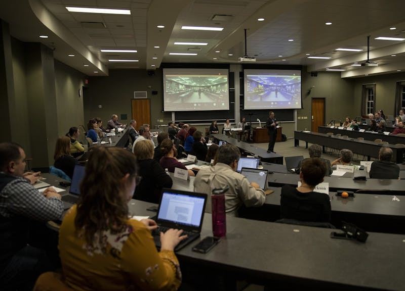 Faculty senate discusses new mission statement, cocurricular activities ...