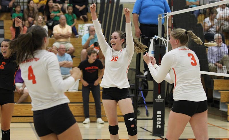 Women's volleyball defeats Cornell and Columbia, extending win streak ...