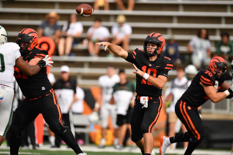 Football avenges 2021 loss with 17–14 win over Dartmouth - The Princetonian