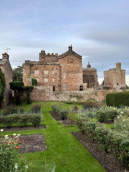 Princeton students retreat to a castle in England for an oasis of open ...