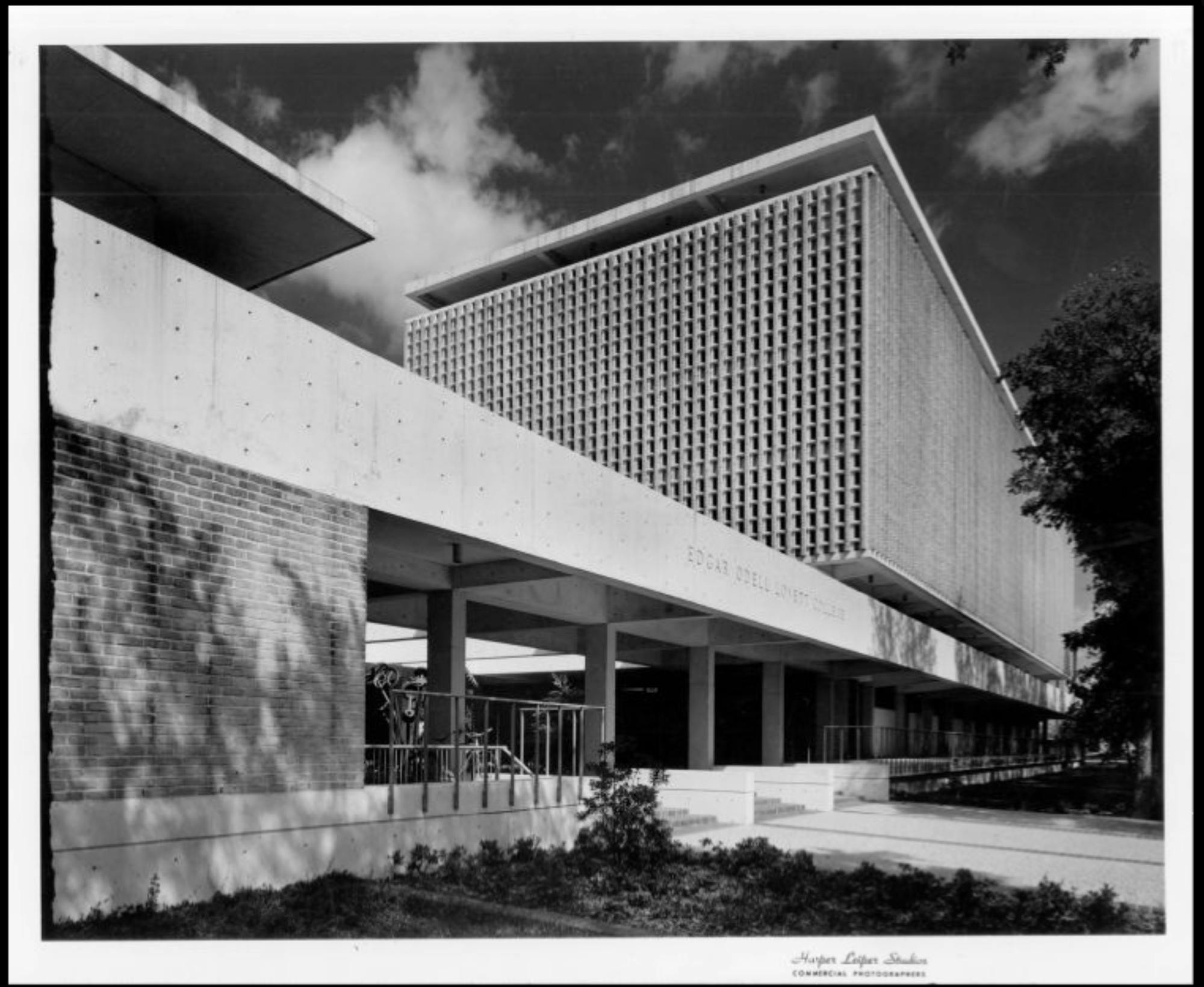 Old Lovett renamed to Main Street Residence Housing - The Rice Thresher