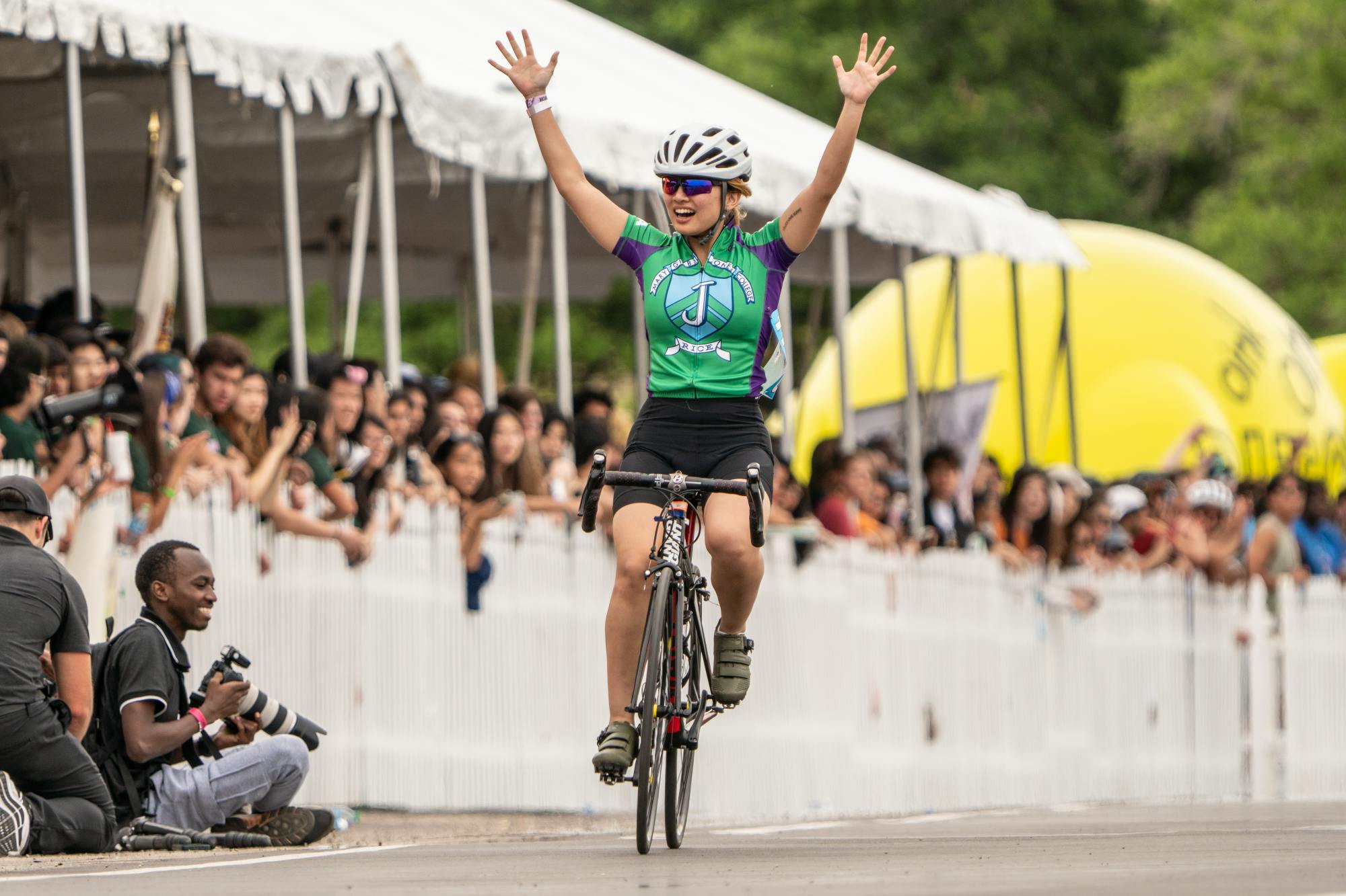 To bike or not to bike? Beer Bike 2024 sees tents, possible wind - The Rice Thresher