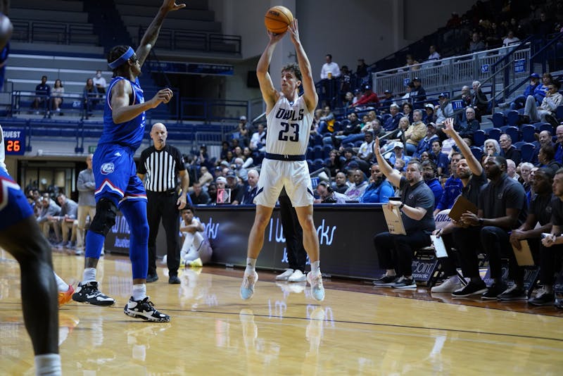 Mens Basketball Drops Overtime Heartbreaker To La Tech Snaps Win