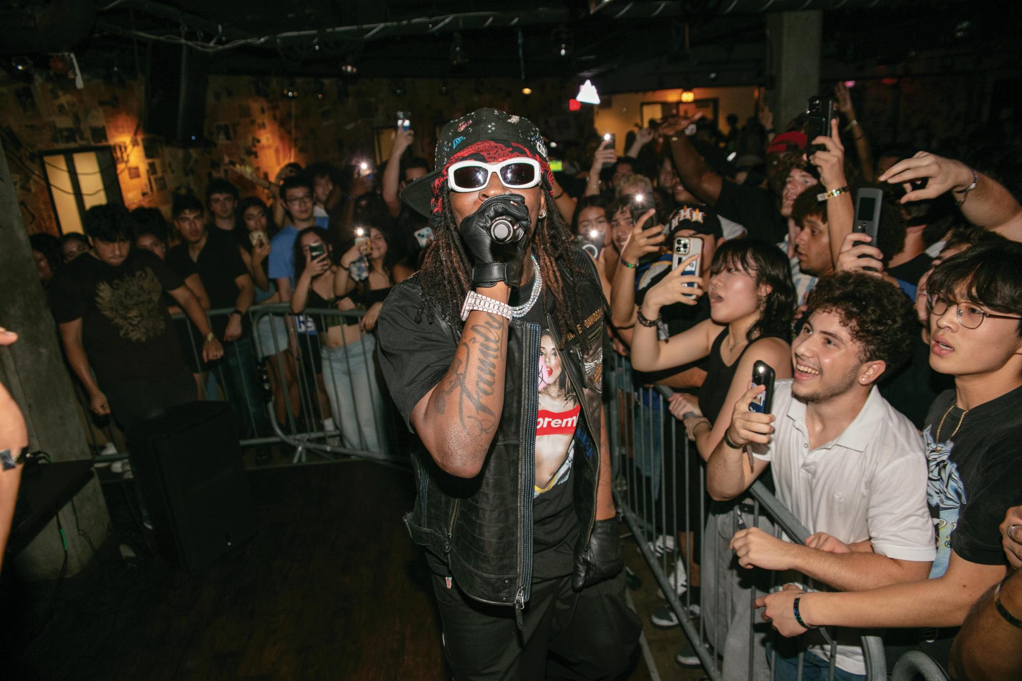 Uno the Activist turns Pub into a mosh pit - The Rice Thresher