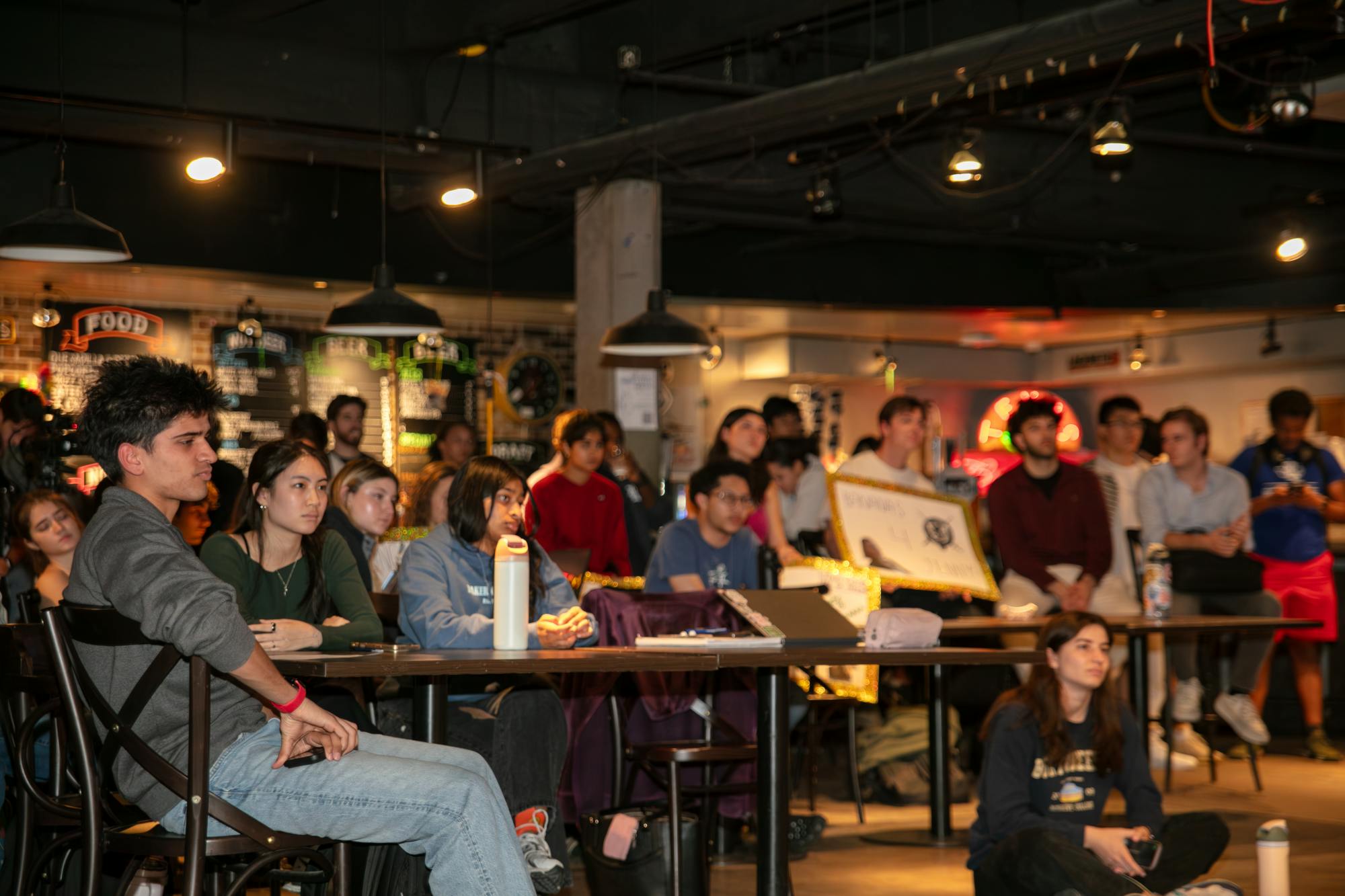 Over 100 students turn out to SA elections debate at Pub - The Rice ...