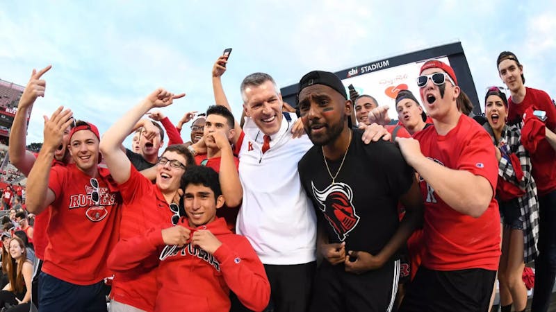 Pat Hobbs steps down after 9 years as U. athletic director - The Daily ...