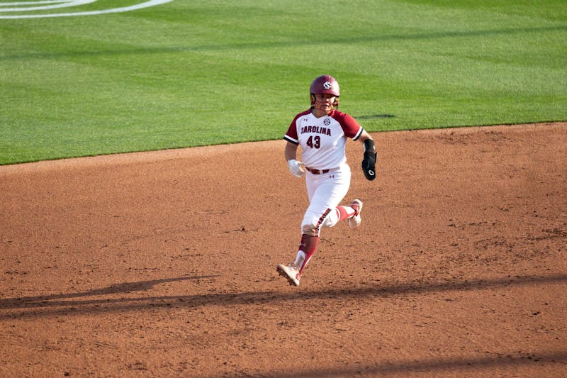 USC softball run-rule win - The Daily Gamecock at University of South ...