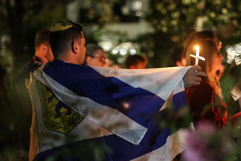 USC, Columbia Jewish community hold vigil for Israel - The Daily ...