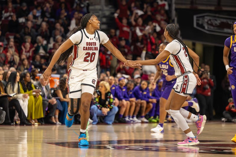 No. 2 South Carolina women's basketball beat No. 5 LSU undefeated 66-56 ...