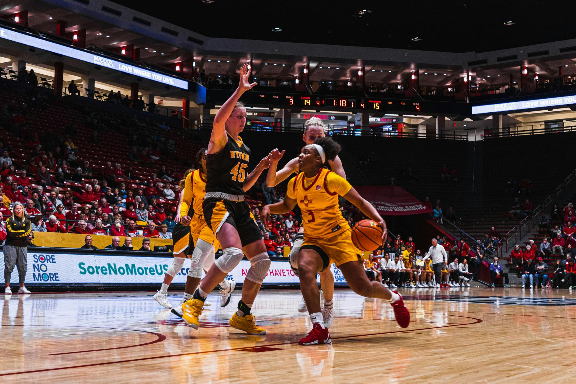Wyoming cowgirls basketball store