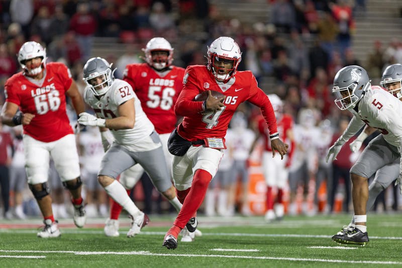 Football: Lobos claw to a nail-biting 38-35 victory over ranked ...