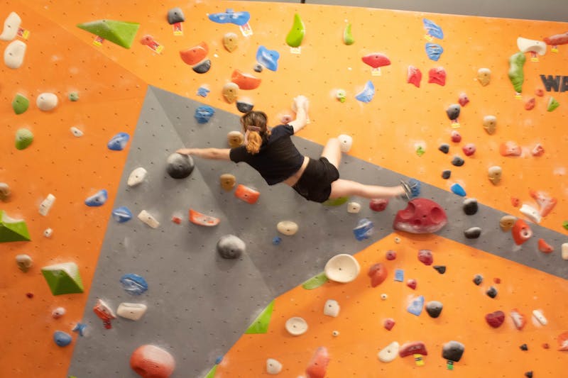 GALLERY: UNM student and pro rock climber seeks second national title ...