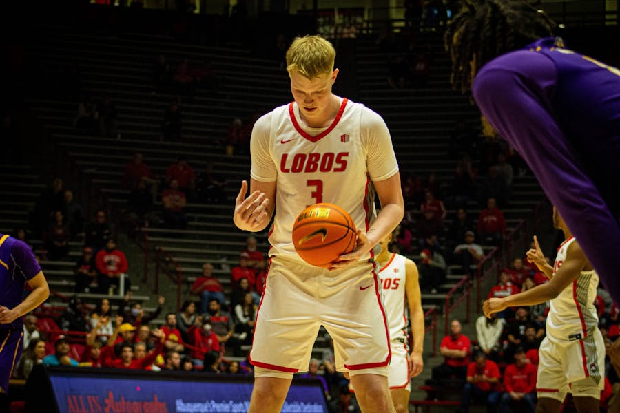 GALLERY: UNM Men's Basketball vs. WNMU - The Daily Lobo