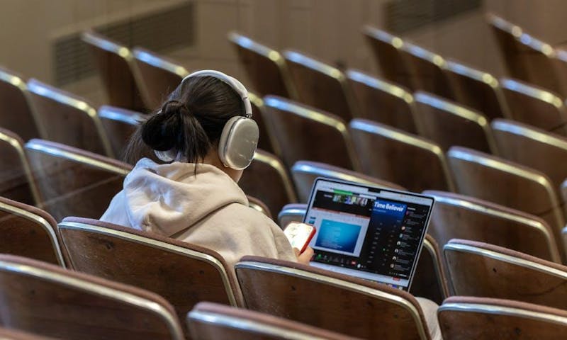 Professors should not be able to limit technology use in classes - The ...