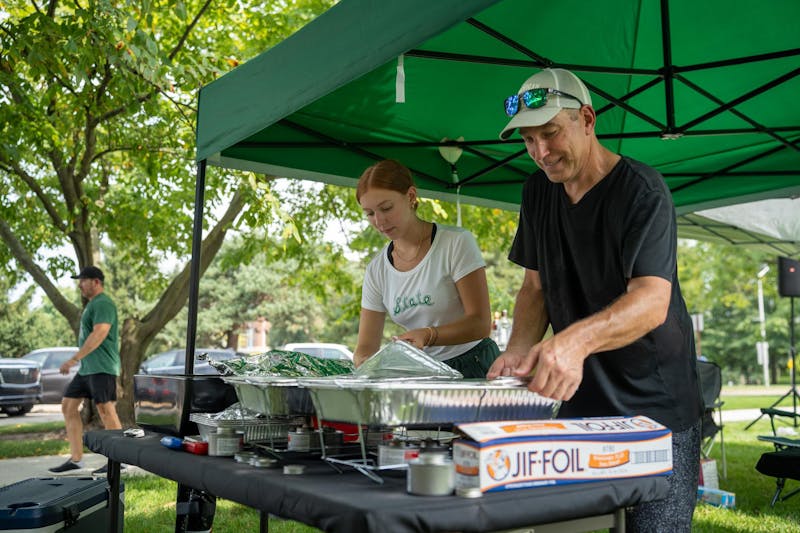 The art of tailgating: MSU students, alumni share tailgating ...