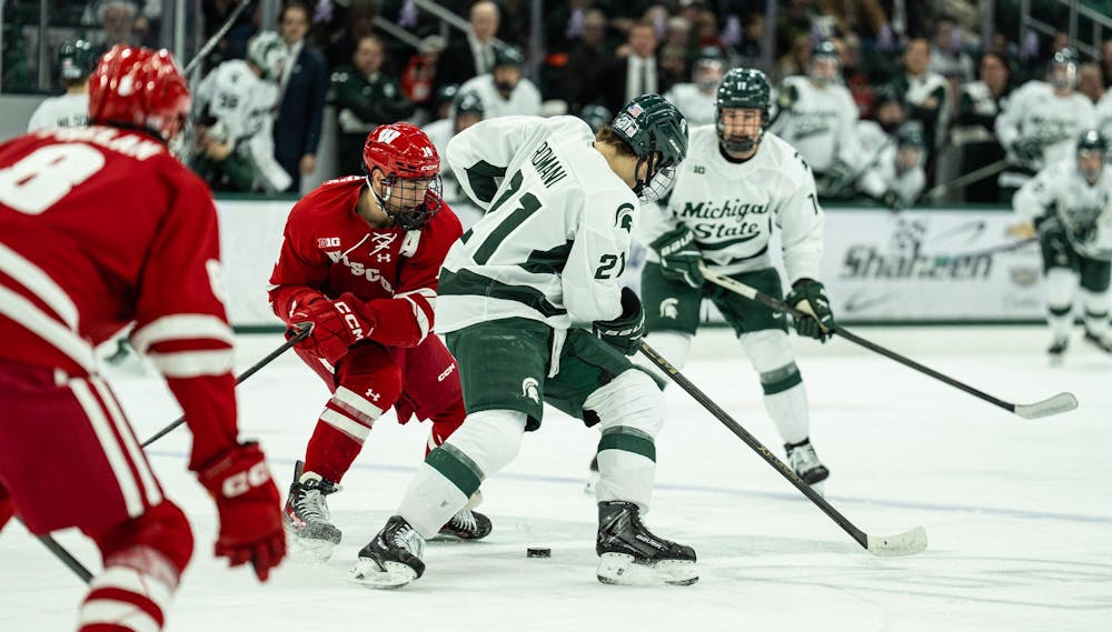 msu_v_wisconsin_mens_hockey_11212025_q - The State News